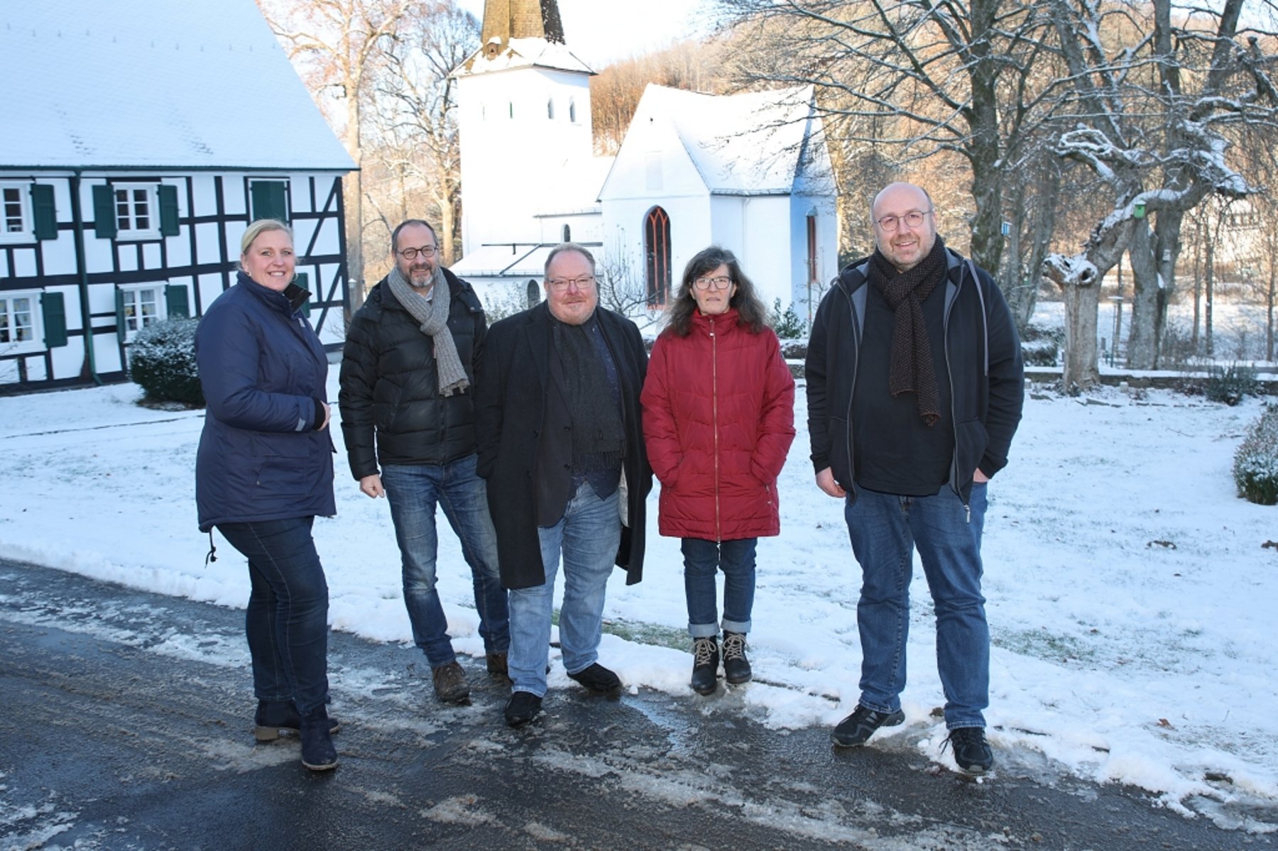 FROHES NEUES JAHR Neujahrscafé in der neuen Emmaus-Kirchengemeinde ...